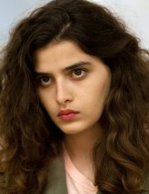 Manal Issa - Sinemalar.com